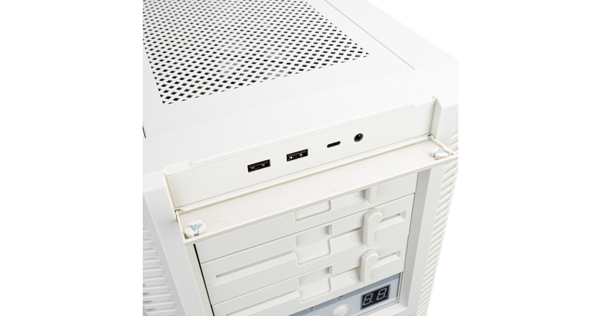 SilverStone FLP02, Tower-Gehäuse beige