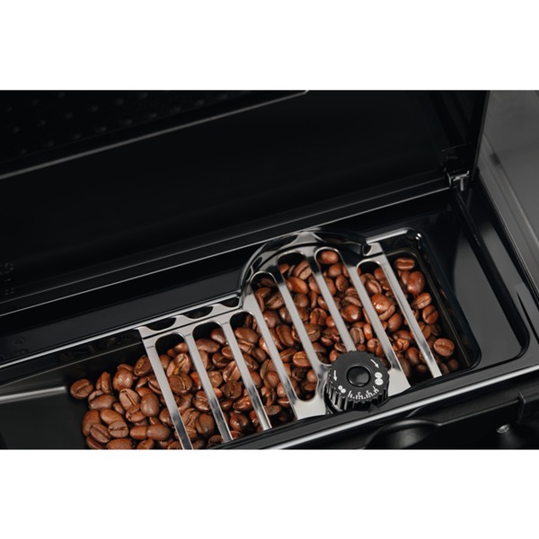 AEG KKE884500B, Vollautomat schwarz