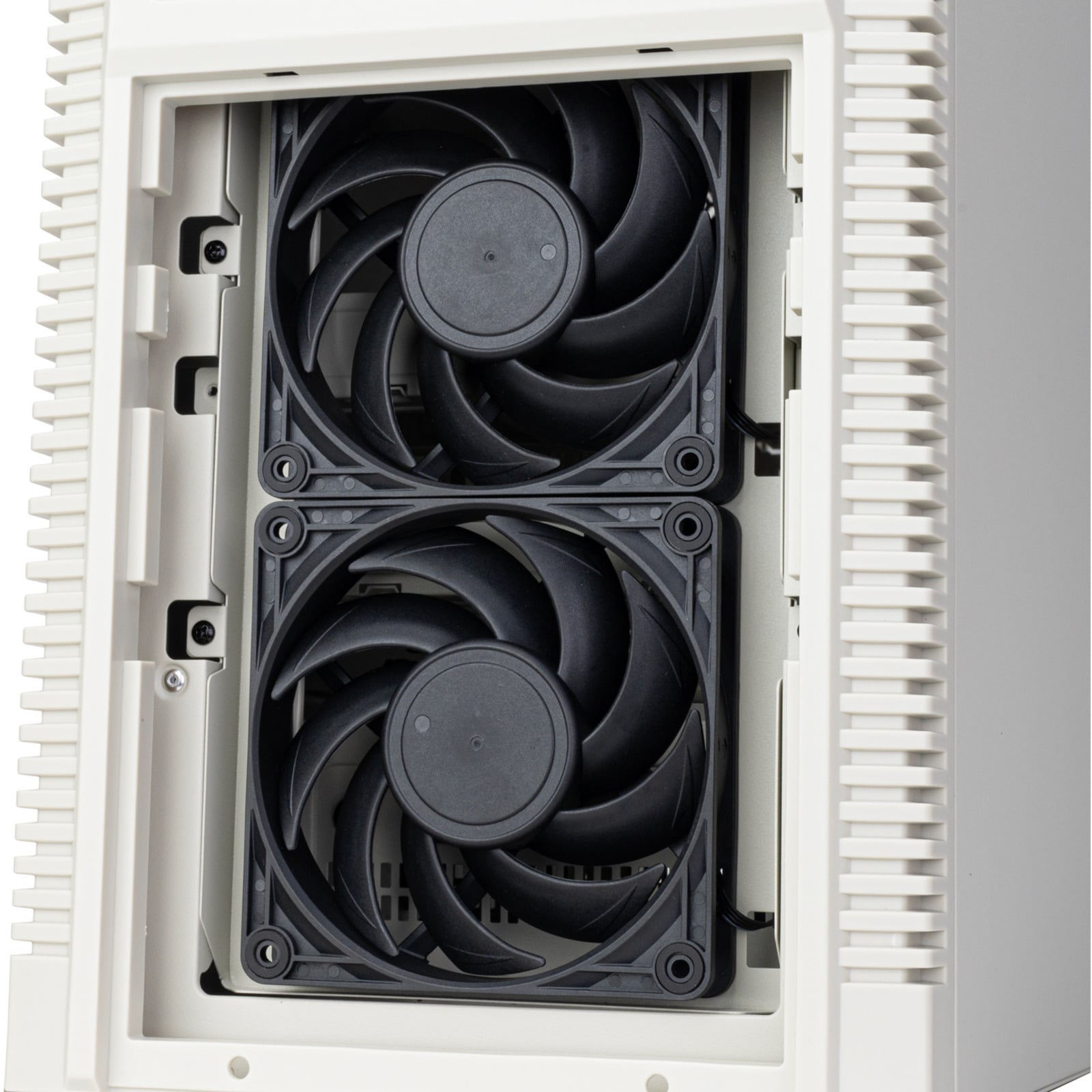 SilverStone FLP02, Tower-Gehäuse beige