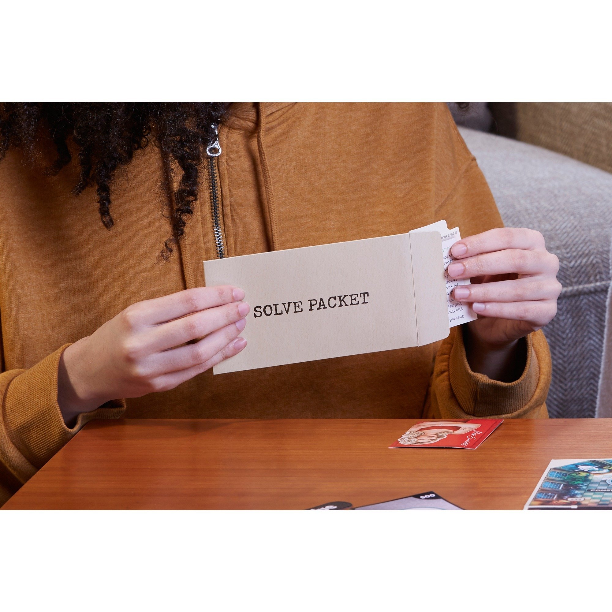 Hasbro Cluedo Verrat in der Villa, Brettspiel